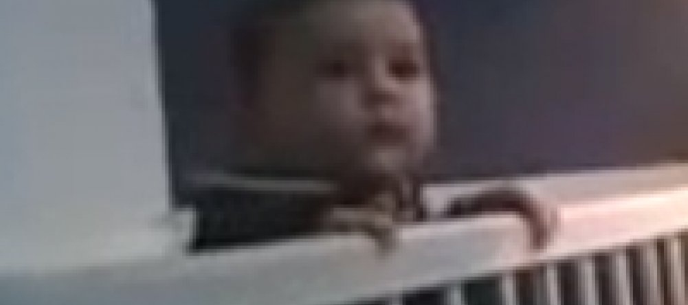 Impactante video de un bebé "paranormal"