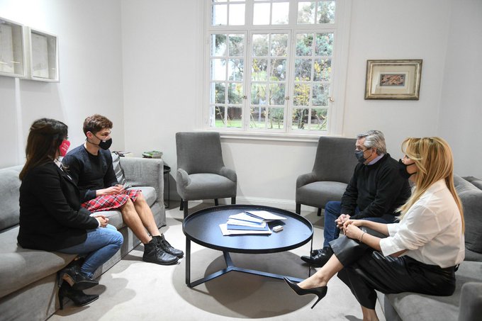 El Presidente se reunió con la persona agredida por su condición de no ...