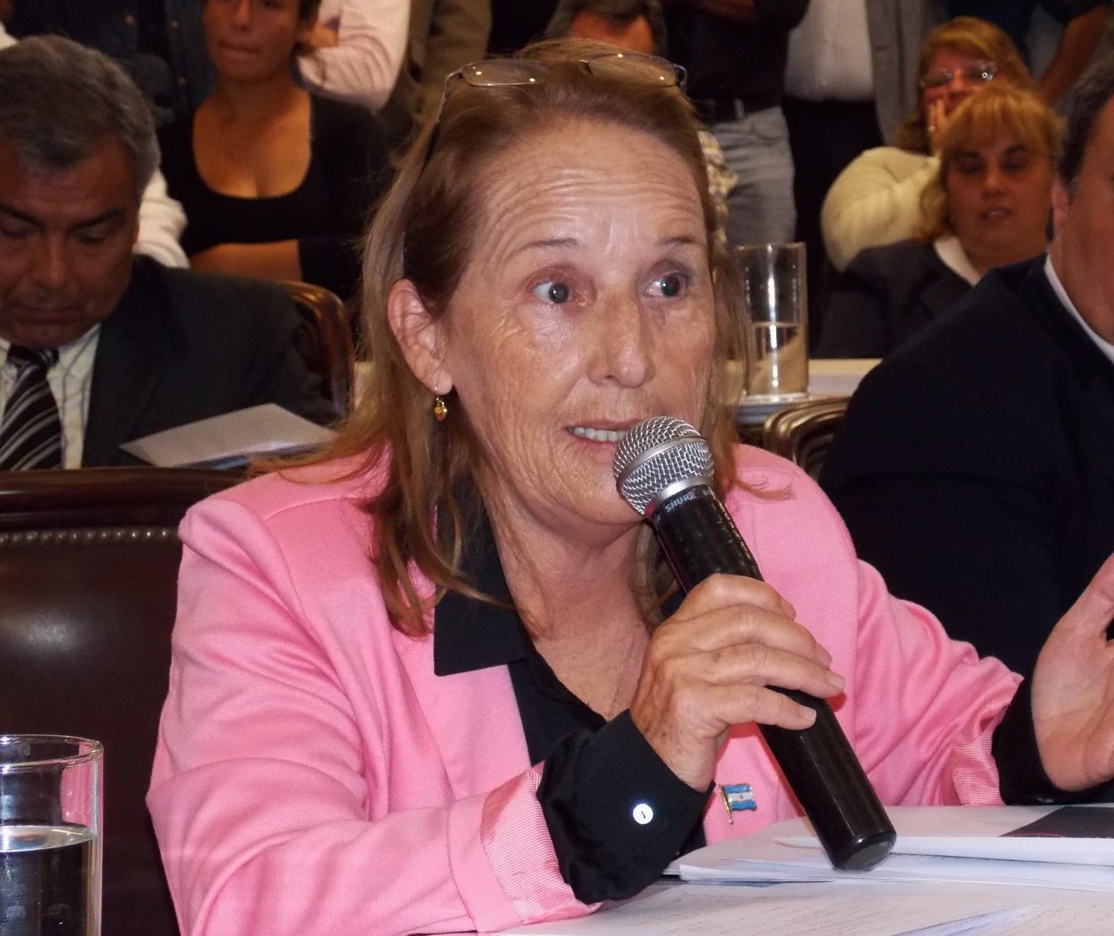 Marta De León podría ser expulsada por beneficiar a concursante a juez