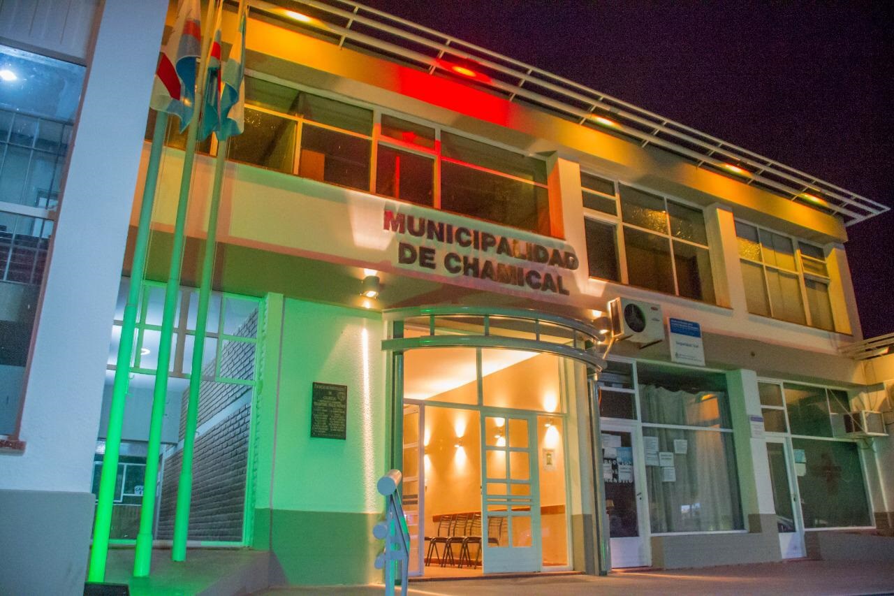 Chamical avanza en la puesta en valor del edificio municipal