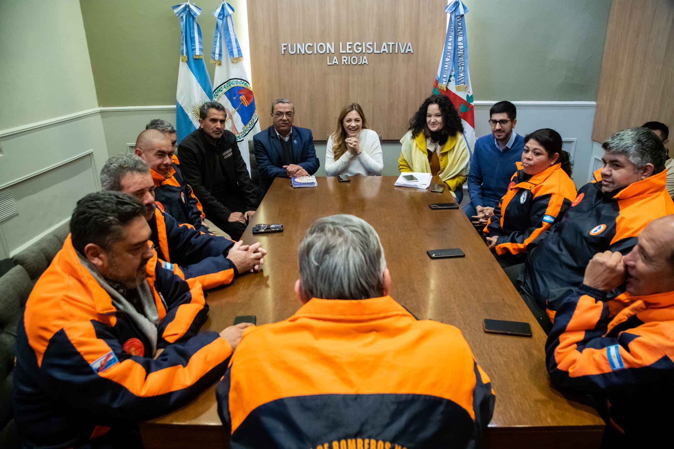 Avanza Proyecto de Ley sobre el funcionamiento de cuarteles de Bomberos ...