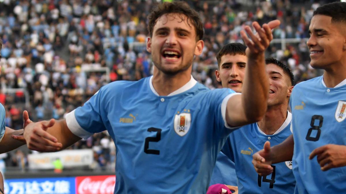 El defensor uruguayo Boselli viaja para incorporarse a River