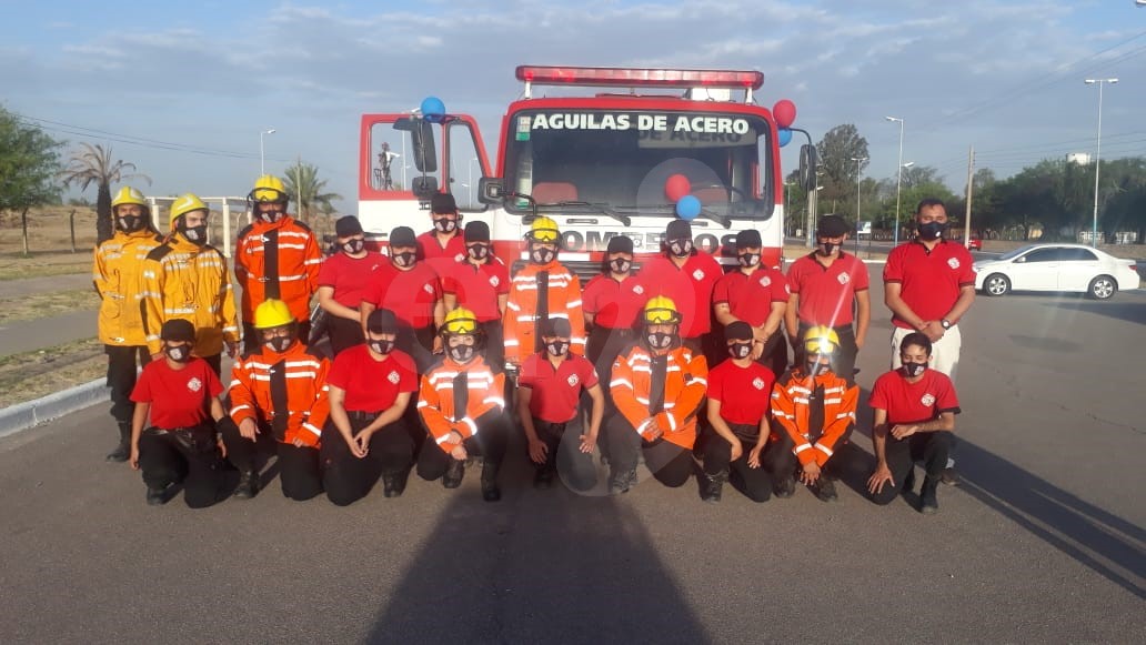 Con mucho esfuerzo, cuartel de Bomberos Águilas de Acero obtuvo autobomba