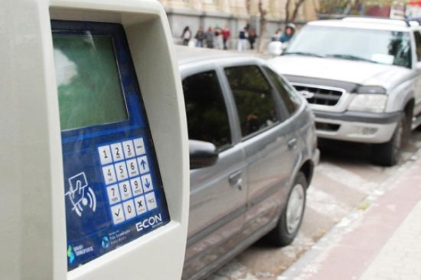 Se firmó contrato con la nueva empresa de estacionamiento EYCON S.A.